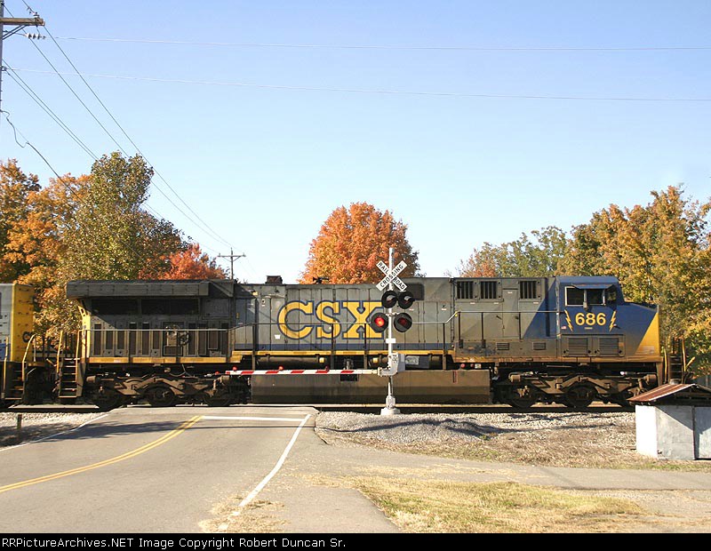 CSX 686